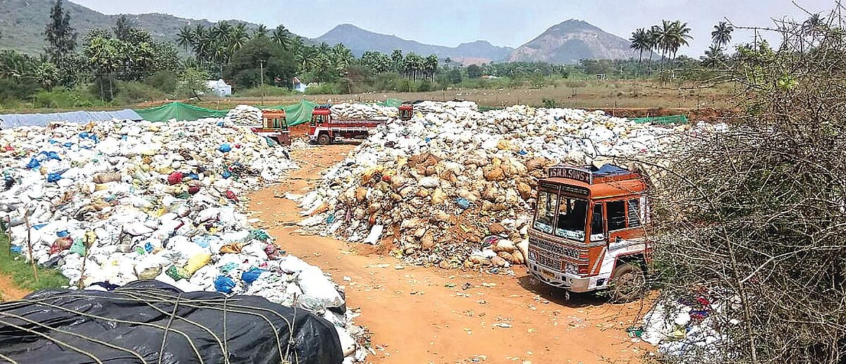 Kerala HC flays state over dumping of medical waste in Tamil Nadu