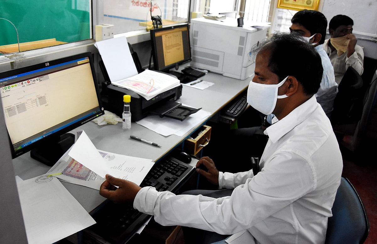 Kerala government staff work fewer hours a week than most counterparts ...