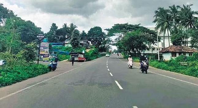 Palakkad Main Road restoration work begins, stretch made one-way at night