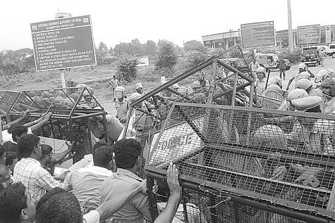 Traffic hit as DYFI activists lay siege to toll plaza