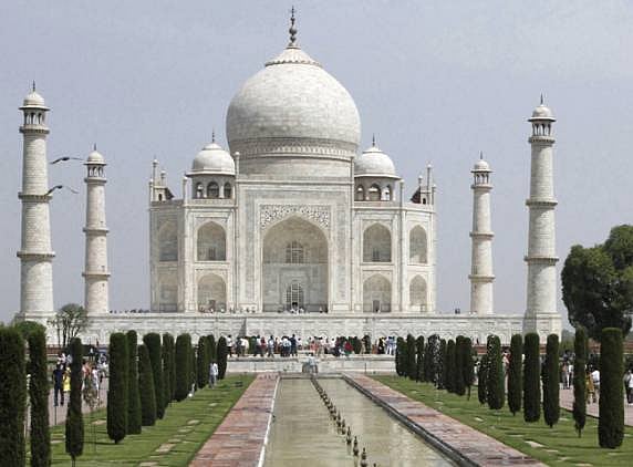 Taj Mahal\'s replica in Dubai to be four times its size