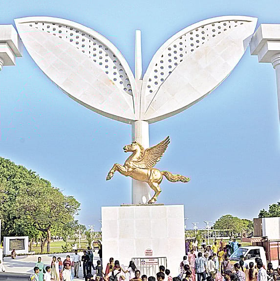 Jaya opens renovated MGR memorial