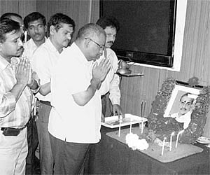 Live to realise YSR’s dreams, Galla Aruna Kumari