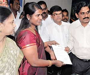 Karthika Reddy steps down as Hyderabad Mayor