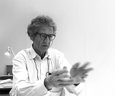 Questioning the scientist’s story