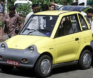 Mahindra eyes global market with Reva buy