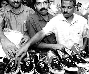 ‘Chinese’ Che shoes can land you in trouble!