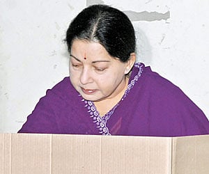 Jaya pays rich tributes to Colonel Pennycuick
