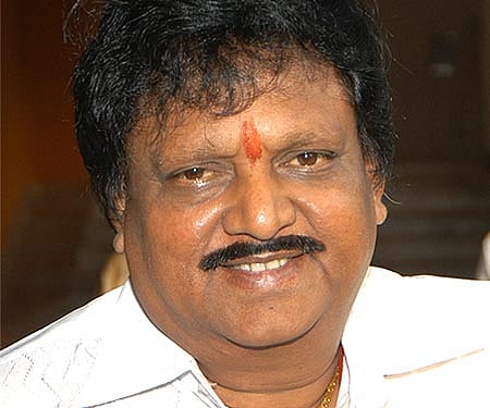 Kodi Ramakrishna wins HM Reddy award