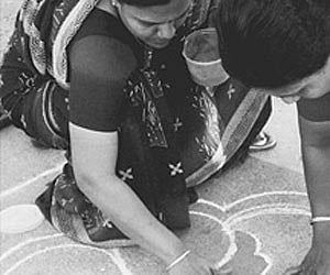 The ritual of the beautiful rangoli