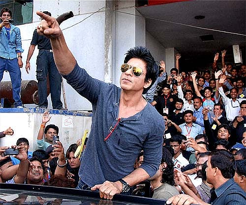 SRK voted best celebrity in rugged look