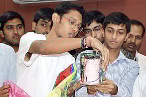 SRM wins international Sat contest