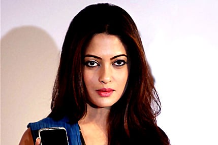 Riya Sen has the most beautiful face: Rohit Bal