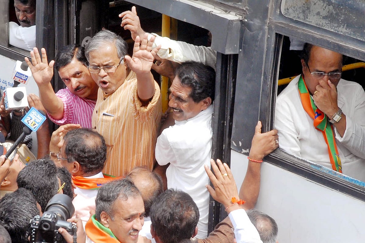 BJP rally halts traffic at majestic