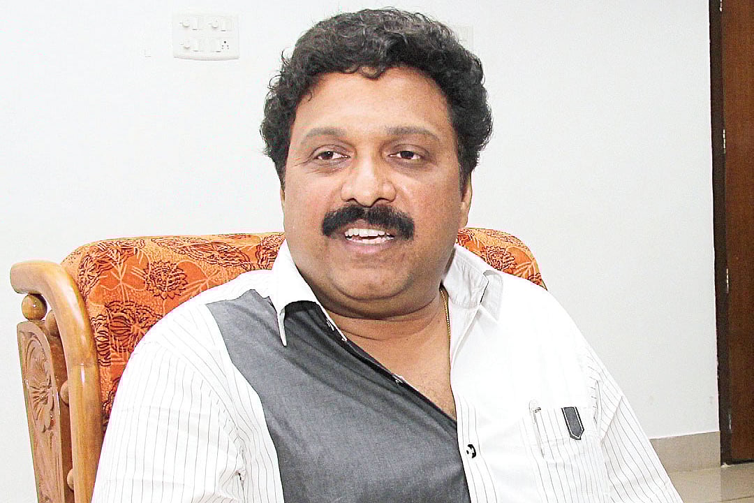 Kerala Assembly witnesses uproar over Ganesh Kumar issue