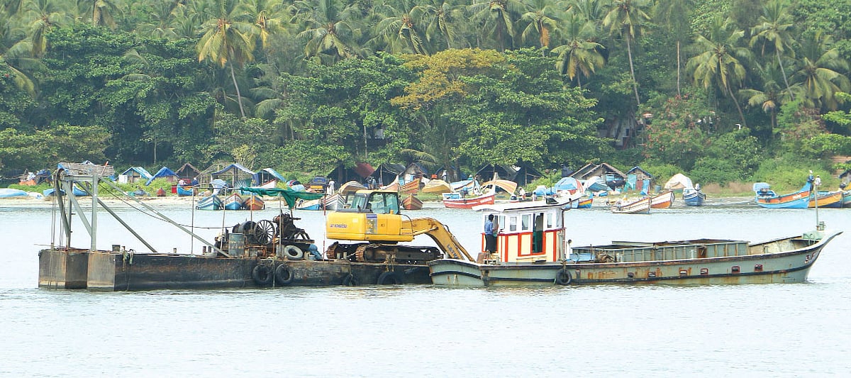 Dredging Work Dragging