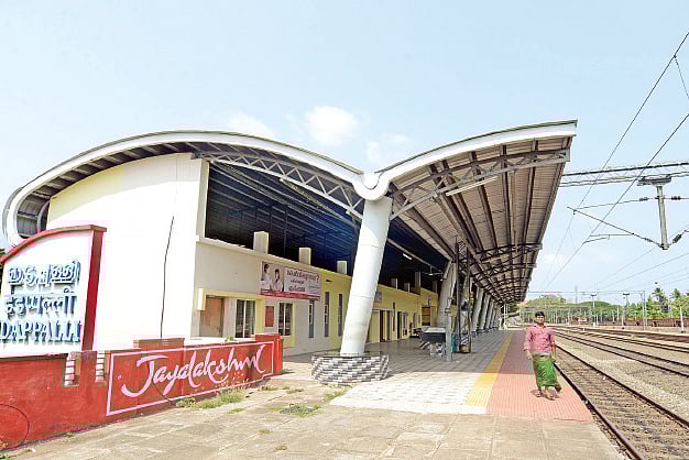 Busy Days Await Edappally Stn; Rude Shock for Commuters