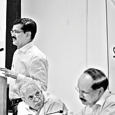 Top Official Decries \'Colonial Mindset\' in Governance