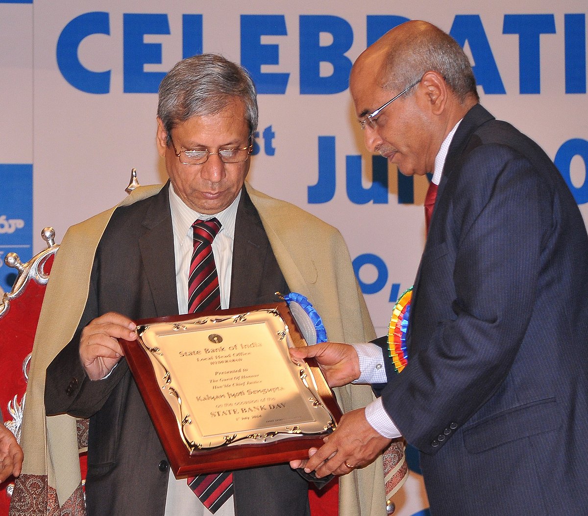 SBI Felicitates Eminent Persons on Formation Day