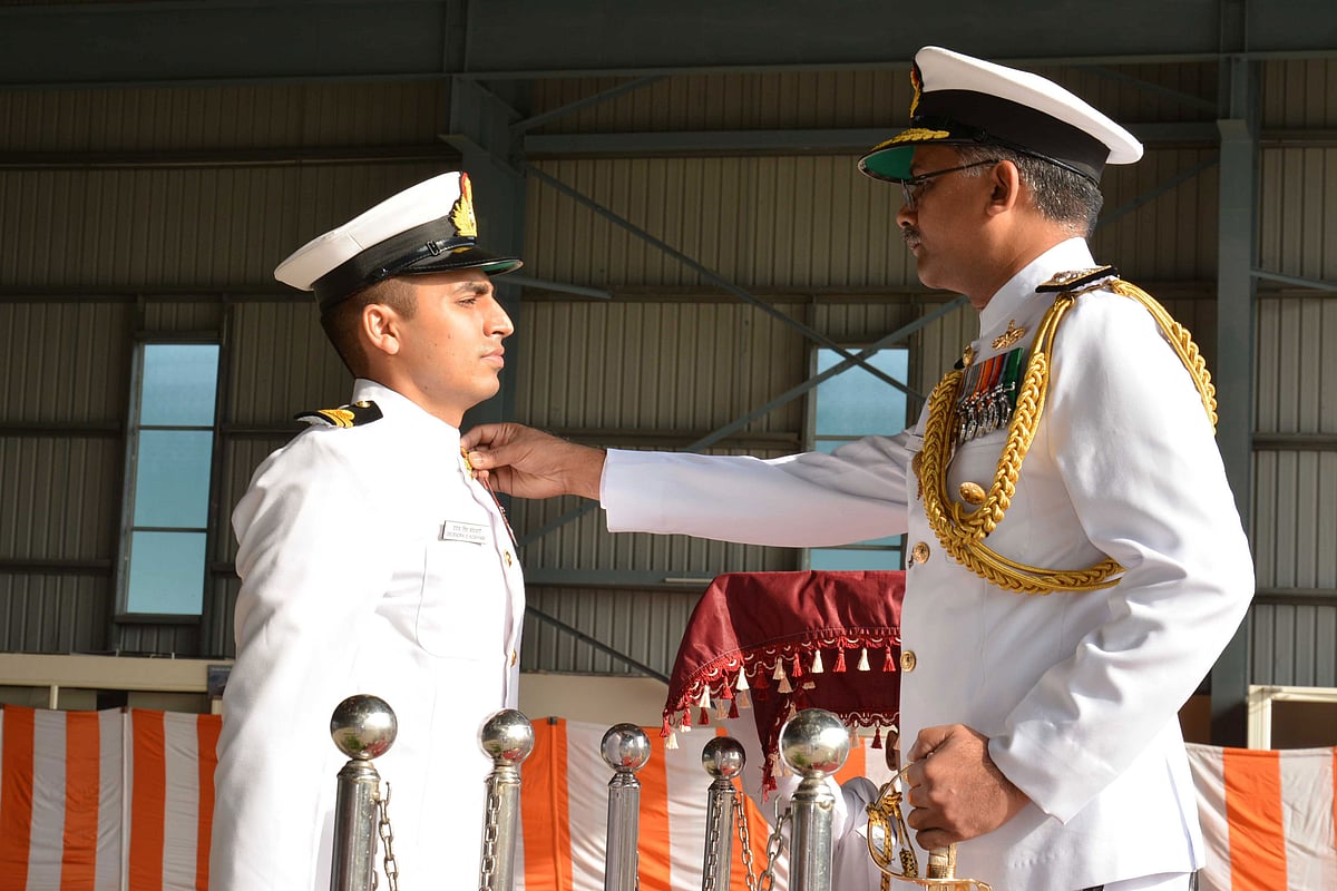 \'Wings\' Awarded to 3 Pilots