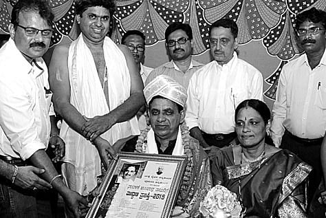 Man Who Made Efforts to Immortalise Poet Muddana Feted at Nandalike