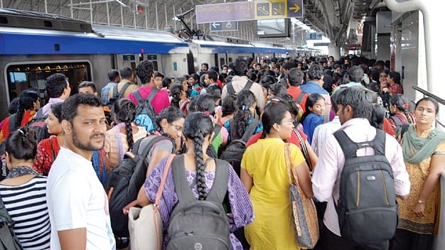 Metro Aids in Exodus from Flooded City