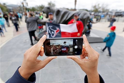 Review: What to do if Phones Fill up with Photos