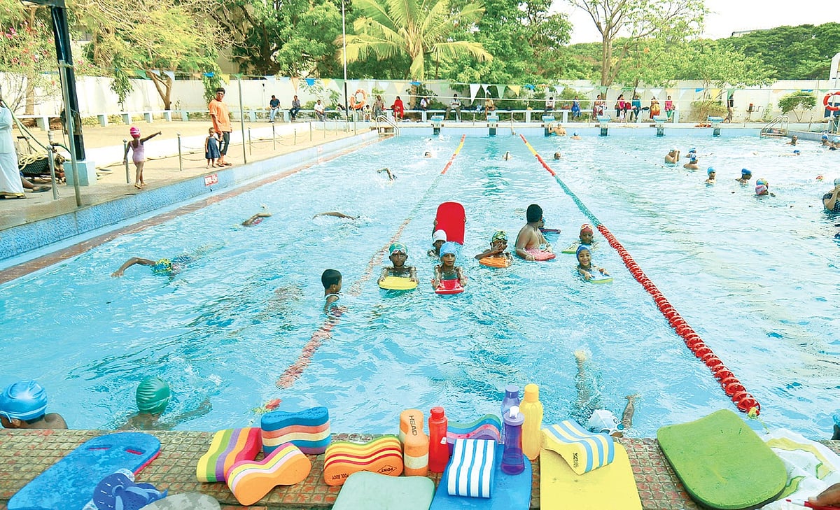 Pools Brim With Kids as Kathiri Peaks