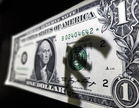 US Dollar Falls Ahead of Fed Statement