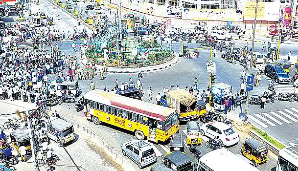 4-laning of Vijayawada-Bandar Road, Flyover at Benz Circle Soon: MP