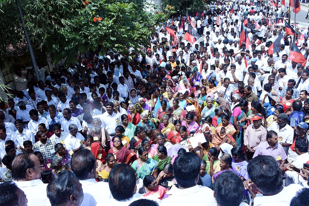 DMK Calls for Total Prohibition, Stages Protest