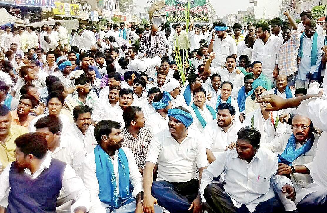 Farmers demand Nizam Sugar Factory be reopened