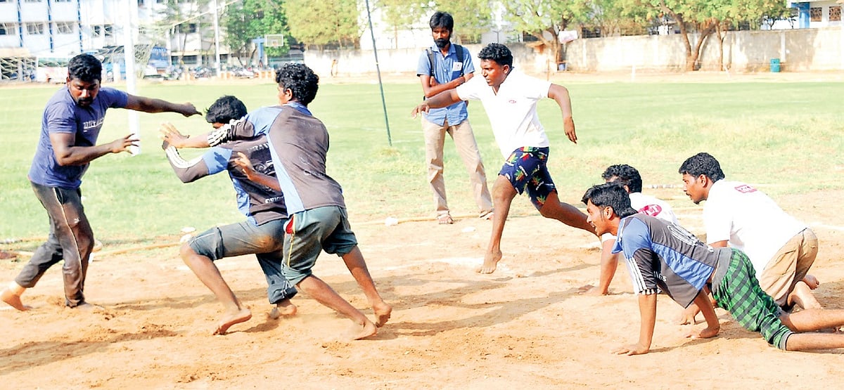 Sports Meet Held for the Disabled on Ground That’s Not Barrier-free