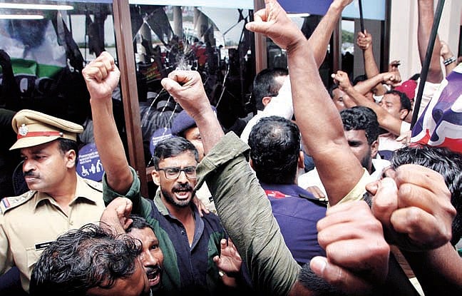 Madhani arrives; PDP men vent ire on Indigo