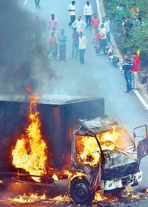 Angry mobs leave the Bengaluru coughing and wheezing