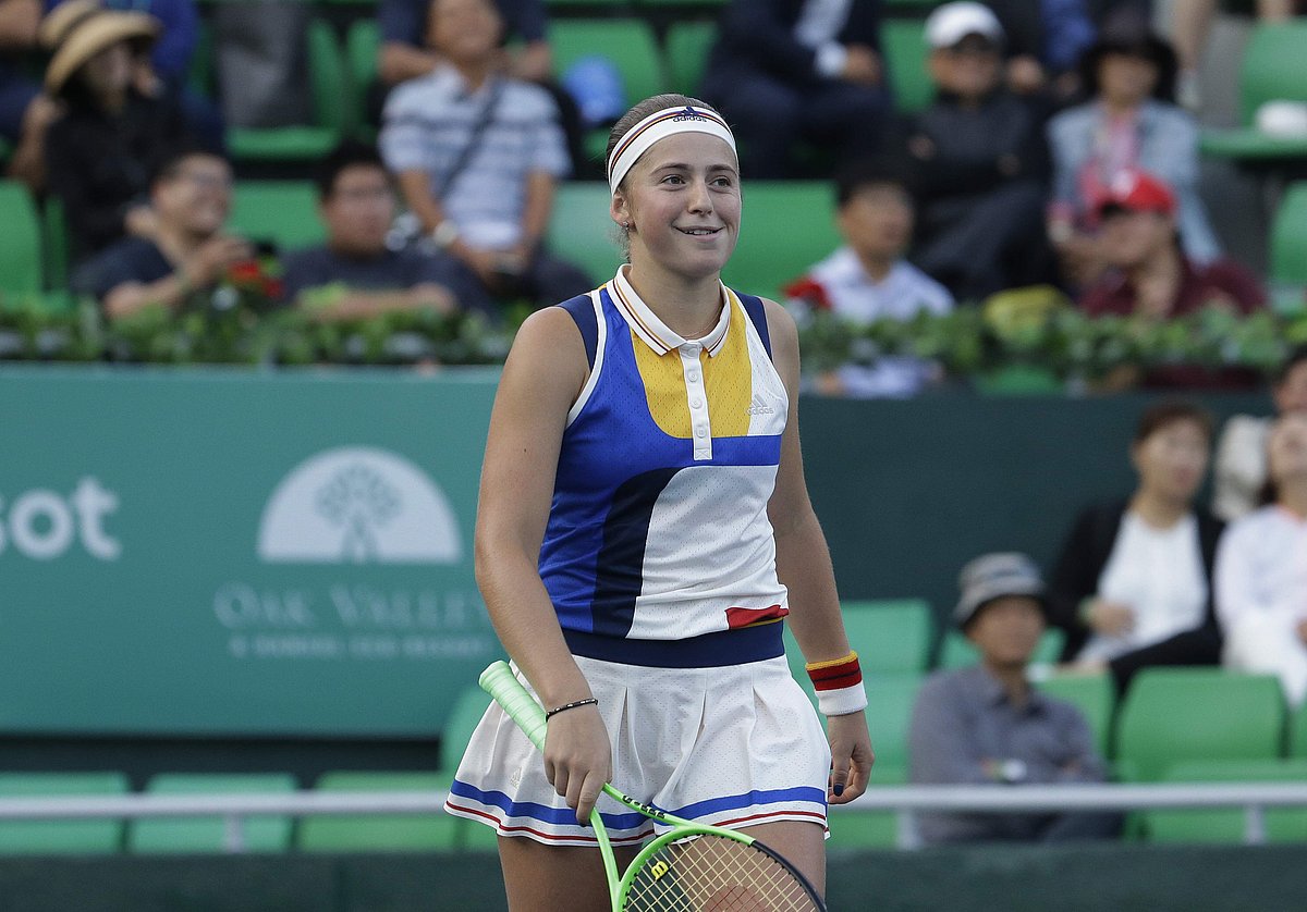 Jelena Ostapenko beats Karolina Pliskova in straight sets at WTA finals