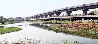 MP and MLA to share cost of Adambakkam lake desilting