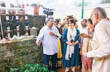 Barefoot scientist gets Kiran Bedi’s thumbs up