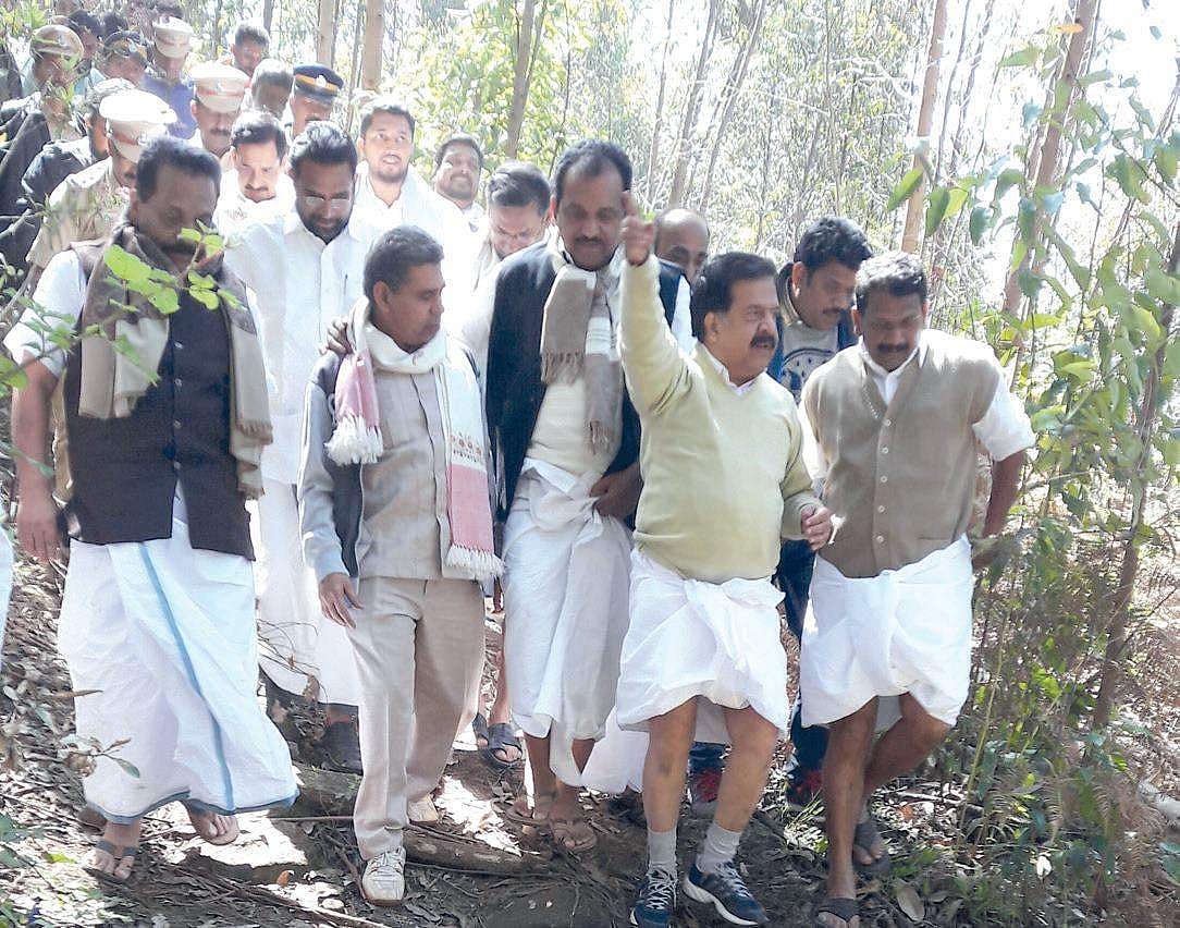 Kerala: Ramesh Chennithala demands Crime Branch probe into MP Joice George land grab case