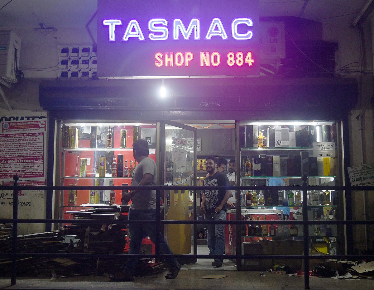 After TNIE report, AMMK wants Tasmac shops shut
