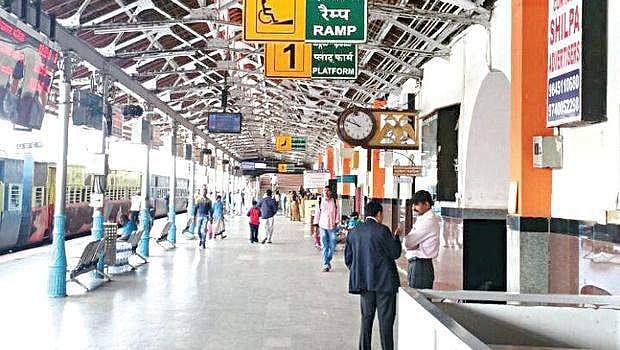 Ticket Collector allegedly bites off senior officer's nose at Katni ...