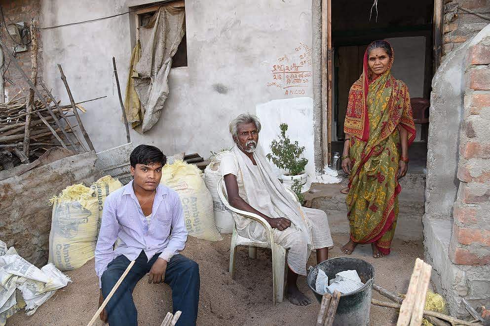 On MP-Maharashtra border officio-middlemen nexus grabs Bhoodan land ...