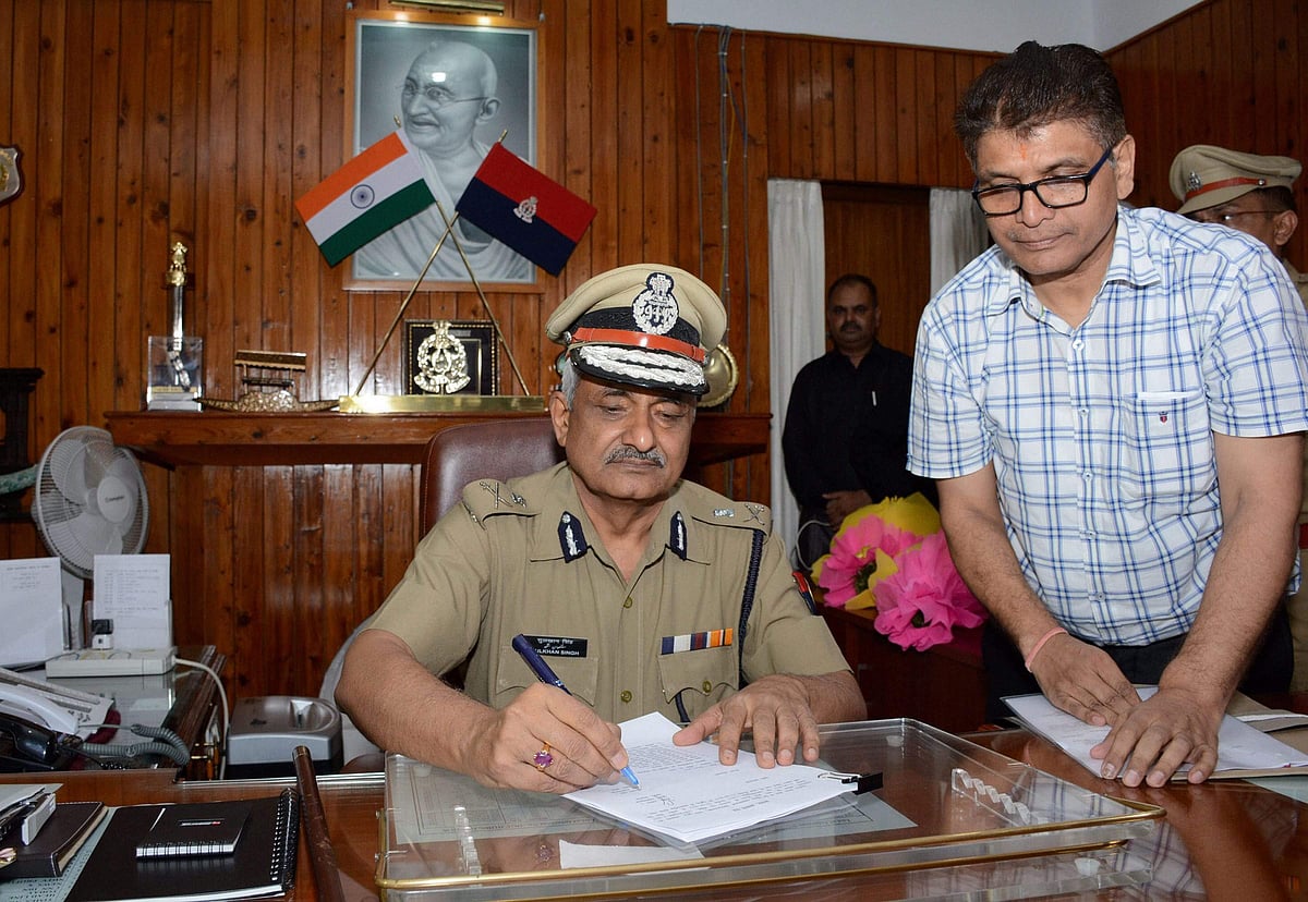 Newly appointed Uttar Pradesh Sulkhan Singh DGP calls for strict action ...
