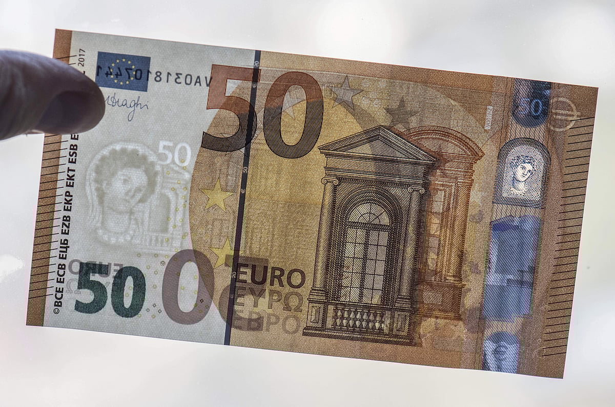 New 50 euro note going into circulation in Europe