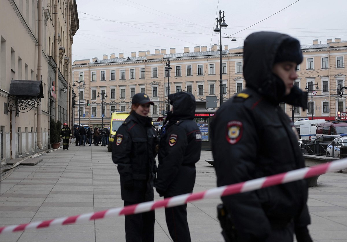 Eight held over Saint Petersburg metro bombing: Russia