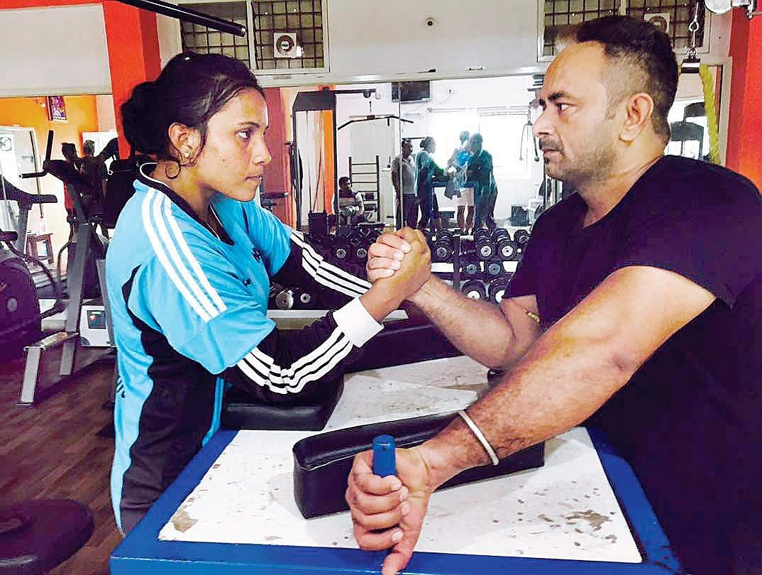 Strong arm looks for a helping hand