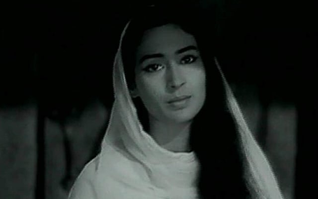 10 most memorable films starring Nutan to watch on her birth anniversary