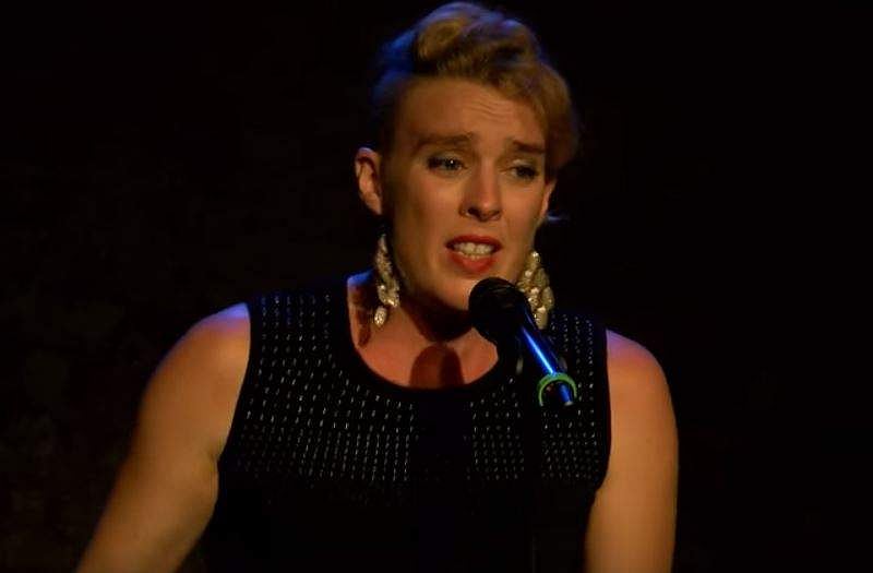 French singer dies on stage of suspected electrocution