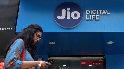Jio retains 40% market share in mobile connectivity