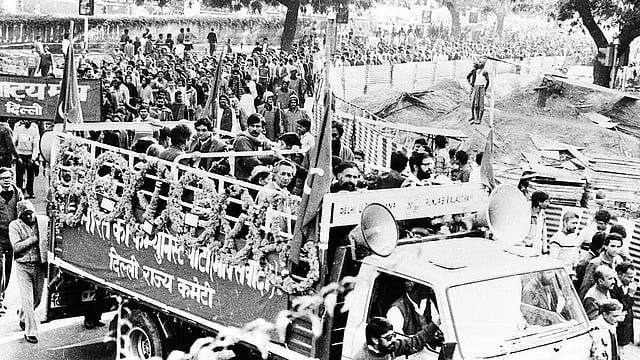 Safdar Hashmi: The man behind India’s street theatre movement
